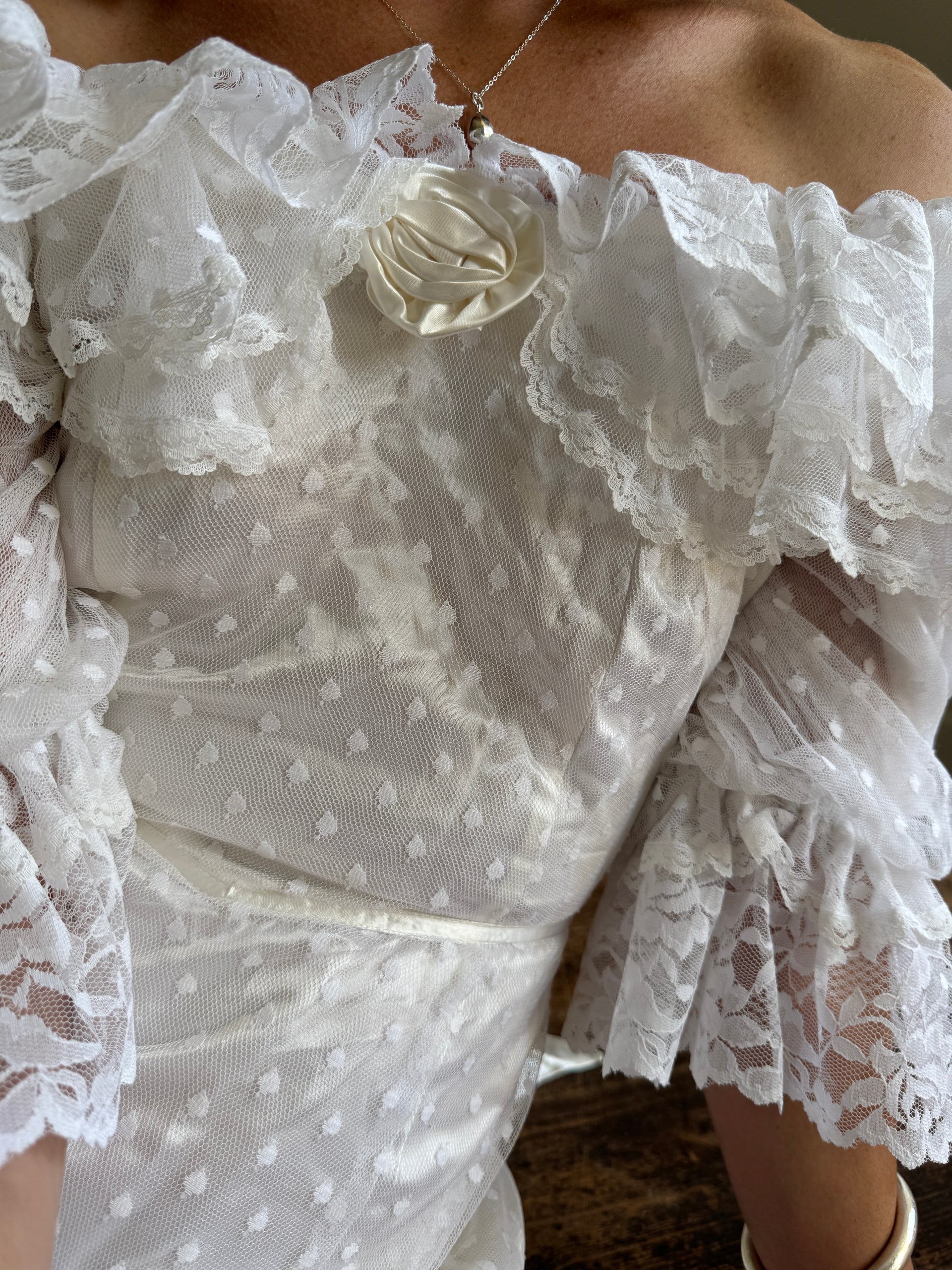 Vintage Mesh Lace Rosette Dress with Pink Bows – Call Me The Breeze